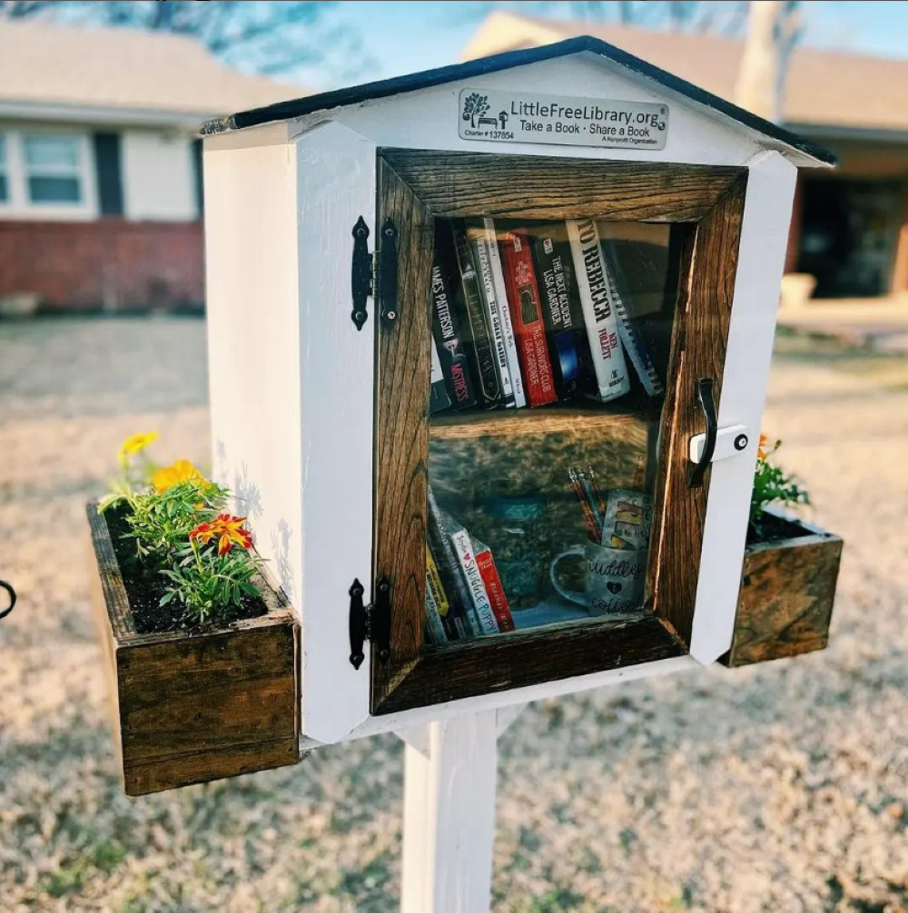 36 Cool Little Free Library Designs to Inspire Your Next Project ...