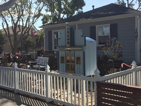 39 Wildly Creative Little Free Library Designs - Little Free Library