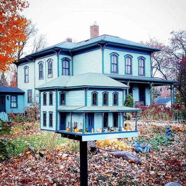 15 Little Free Library Book Boxes That Match the Houses Behind Them ...