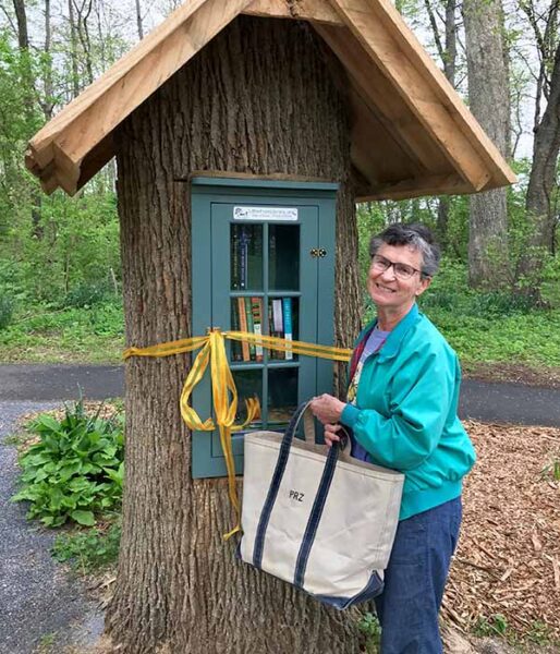 11 Epic Little Free Libraries Carved from Trees - Little Free Library